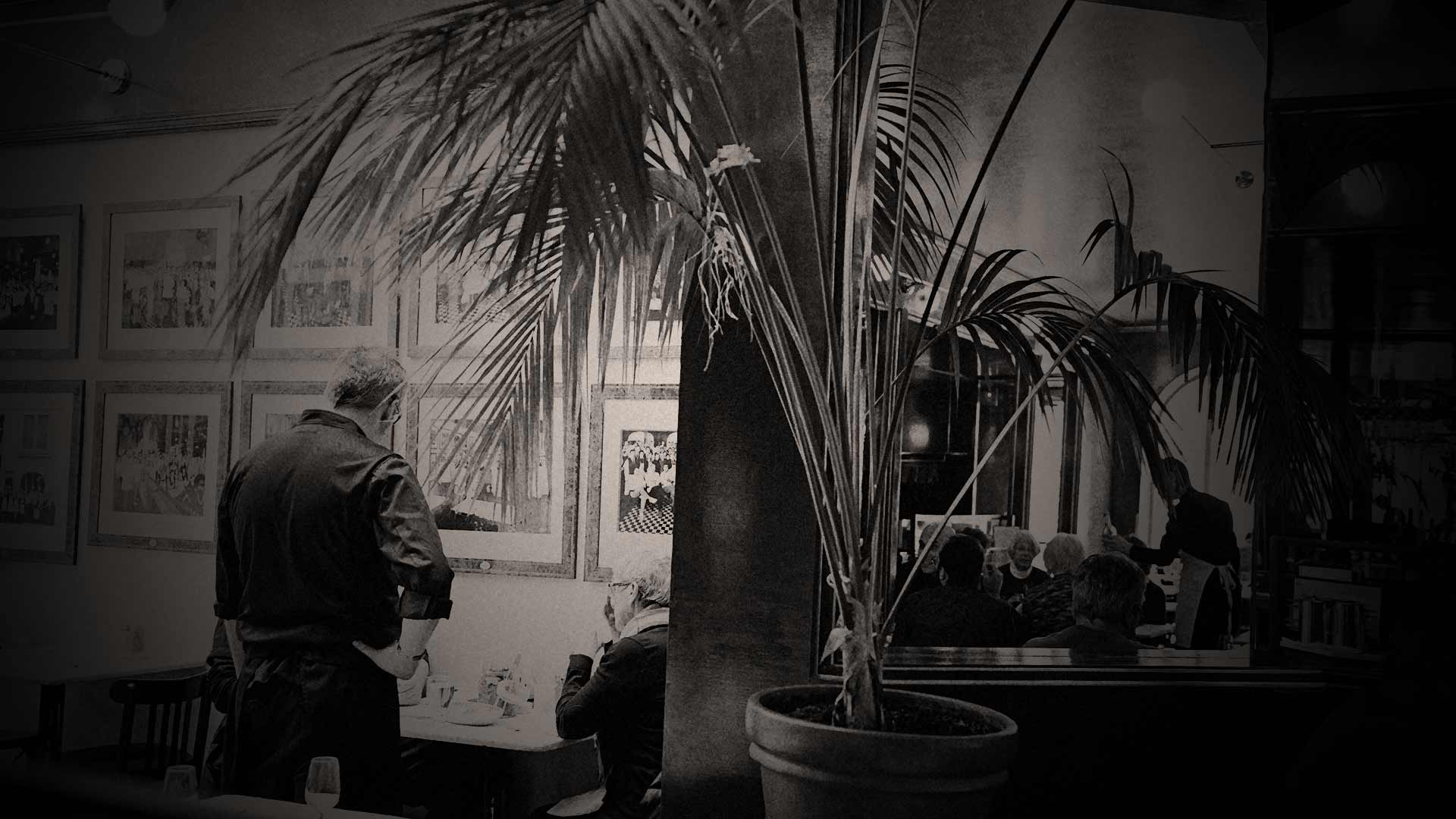 Restaurant l'Express Montreal | French Restaurant in Montreal